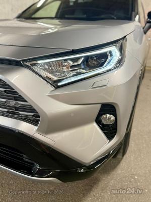 Grey Toyota RAV4 2020 in Tallinn, with an engine capacity of 2.50 L and mileage of 128 thousand km for 24995 €, photo 22 on AUTOMOTO.COM.LV