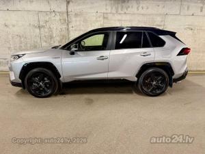 Grey Toyota RAV4 2020 in Tallinn, with an engine capacity of 2.50 L and mileage of 128 thousand km for 24995 €, photo 23 on AUTOMOTO.COM.LV