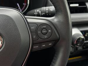 Pelēks Toyota RAV4 2020 Pērnava, ar dzinēja tilpumu 2.00 L un nobraukumu 107 tūkst. km par 25400 €, foto 13 vietnē AUTOMOTO.COM.LV