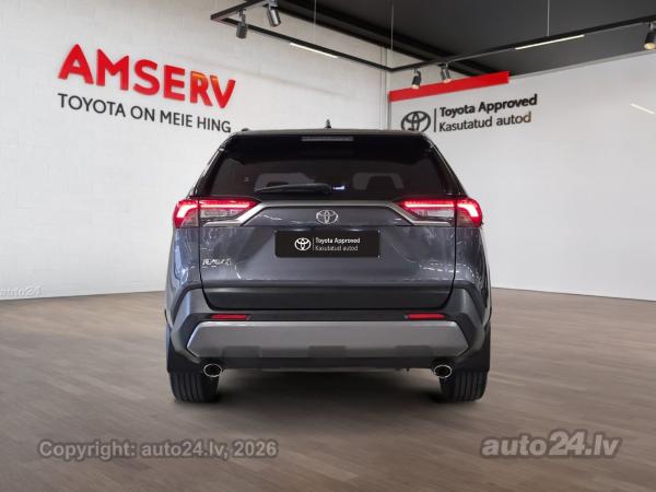 Серый Тойота РАВ 4 2020 в Таллин, объемом двигателя 2.00 л и пробегом 122 тыс. км за 22990 €, фото 4 на AUTOMOTO.COM.LV