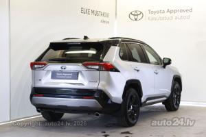 Pelēks Toyota RAV4 2020 Tallina, ar dzinēja tilpumu 2.49 L un nobraukumu 65 tūkst. km par 30500 €, foto 3 vietnē AUTOMOTO.COM.LV