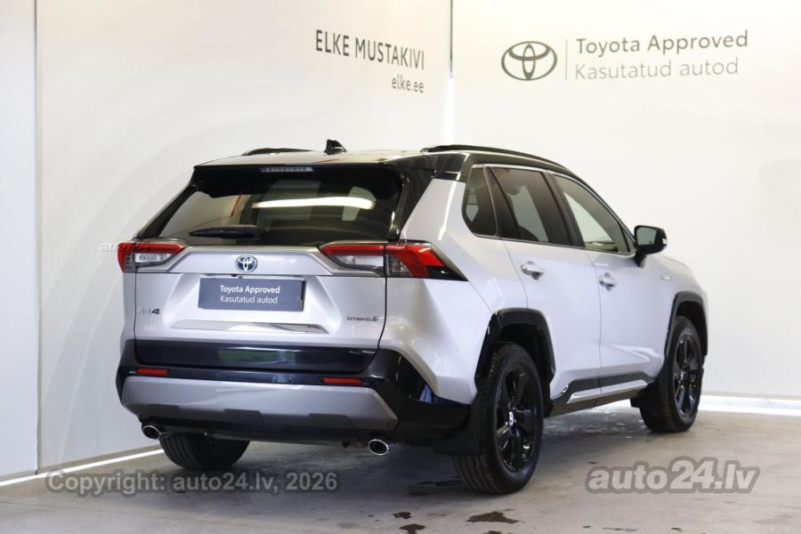 Pelēks Toyota RAV4 2020 Tallina, ar dzinēja tilpumu 2.49 L un nobraukumu 65 tūkst. km par 30500 €, foto 3 vietnē AUTOMOTO.COM.LV