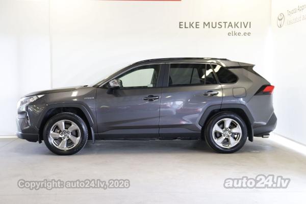 Grey Toyota RAV4 2020 in Tallinn, with an engine capacity of 2.49 L and mileage of 56 thousand km for 27900 €, photo 4 on AUTOMOTO.COM.LV