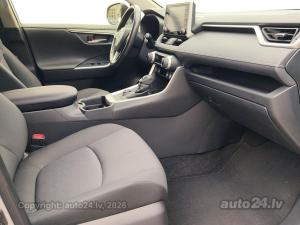 Серый Тойота РАВ 4 2020 в Таллин, объемом двигателя 1.99 л и пробегом 71 тыс. км за 27895 €, фото 7 на AUTOMOTO.COM.LV