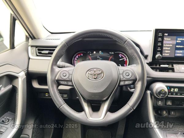 Серый Тойота РАВ 4 2020 в Таллин, объемом двигателя 1.99 л и пробегом 71 тыс. км за 27895 €, фото 10 на AUTOMOTO.COM.LV