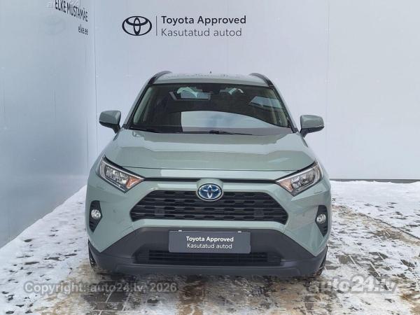 Pelēks Toyota RAV4 2021 Tallina, ar dzinēja tilpumu 2.49 L un nobraukumu 90 tūkst. km par 27495 €, foto 5 vietnē AUTOMOTO.COM.LV