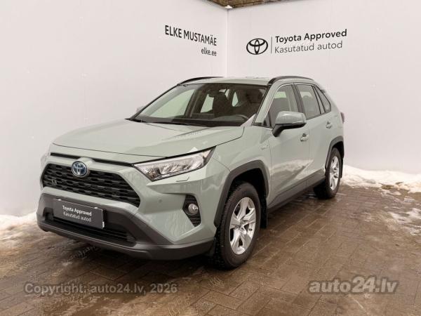 Grey Toyota RAV4 2021 in Tallinn, with an engine capacity of 2.49 L and mileage of 57 thousand km for 27995 €, photo 1 on AUTOMOTO.COM.LV
