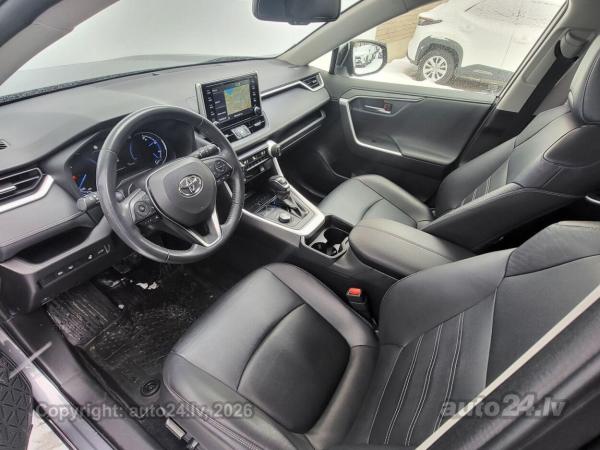 Pelēks Toyota RAV4 2021 Tallina, ar dzinēja tilpumu 2.49 L un nobraukumu 86 tūkst. km par 34995 €, foto 11 vietnē AUTOMOTO.COM.LV