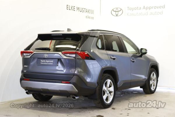 Pelēks Toyota RAV4 2021 Tallina, ar dzinēja tilpumu 1.99 L un nobraukumu 67 tūkst. km par 23700 €, foto 2 vietnē AUTOMOTO.COM.LV