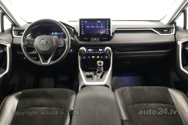 Pelēks Toyota RAV4 2021 Tallina, ar dzinēja tilpumu 1.99 L un nobraukumu 67 tūkst. km par 23700 €, foto 8 vietnē AUTOMOTO.COM.LV