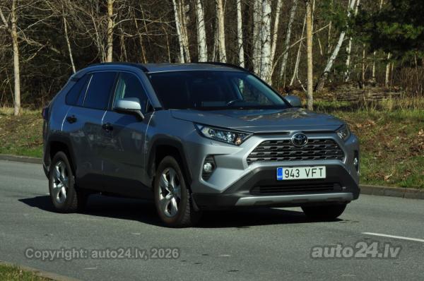 Pelēks Toyota RAV4 2021 Tallina, ar dzinēja tilpumu 2.00 L un nobraukumu 143 tūkst. km par 20999 €, foto 7 vietnē AUTOMOTO.COM.LV