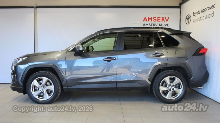 Pelēks Toyota RAV4 2021 Tallina, ar dzinēja tilpumu 2.50 L un nobraukumu 68 tūkst. km par 29990 €, foto 4 vietnē AUTOMOTO.COM.LV