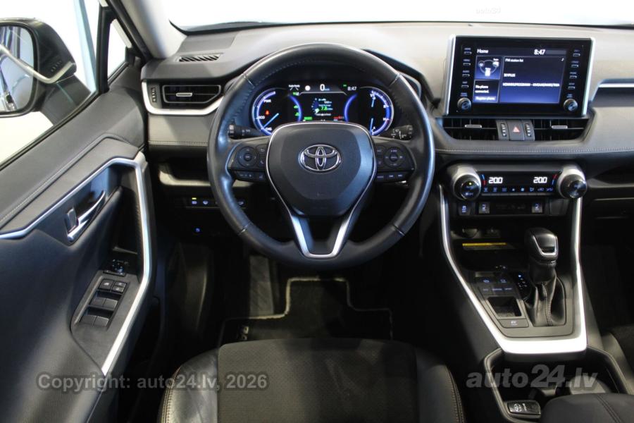 Pelēks Toyota RAV4 2021 Tallina, ar dzinēja tilpumu 2.50 L un nobraukumu 68 tūkst. km par 29990 €, foto 10 vietnē AUTOMOTO.COM.LV