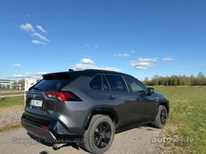 Grey Toyota RAV4 2021 in Tallinn, with an engine capacity of 2.50 L and mileage of 82 thousand km for 30900 €, photo 5 on AUTOMOTO.COM.LV