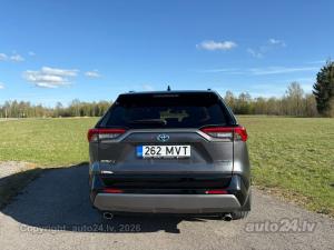 Grey Toyota RAV4 2021 in Tallinn, with an engine capacity of 2.50 L and mileage of 82 thousand km for 30900 €, photo 6 on AUTOMOTO.COM.LV