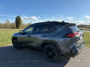 Grey Toyota RAV4 2021 in Tallinn, with an engine capacity of 2.50 L and mileage of 82 thousand km for 30900 €, photo 7 on AUTOMOTO.COM.LV