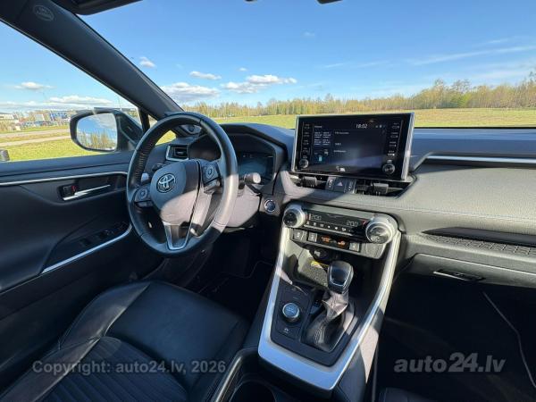 Серый Тойота РАВ 4 2021 в Таллин, объемом двигателя 2.50 л и пробегом 82 тыс. км за 30900 €, фото 9 на AUTOMOTO.COM.LV