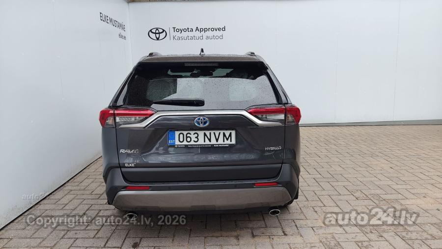 Grey Toyota RAV4 2021 in Tallinn, with an engine capacity of 2.49 L and mileage of 61 thousand km for 30995 €, photo 5 on AUTOMOTO.COM.LV