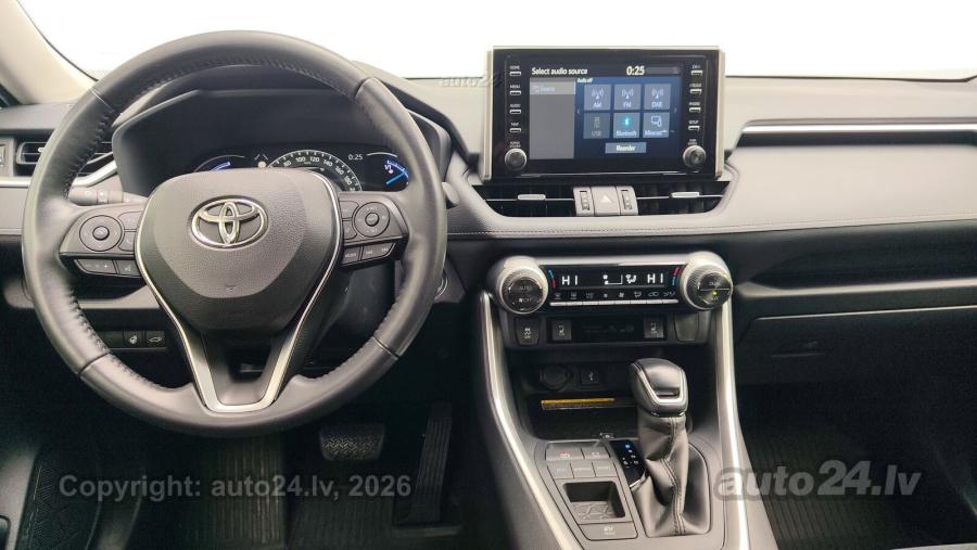 Grey Toyota RAV4 2021 in Tallinn, with an engine capacity of 2.49 L and mileage of 61 thousand km for 30995 €, photo 9 on AUTOMOTO.COM.LV