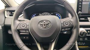 Grey Toyota RAV4 2021 in Tallinn, with an engine capacity of 2.49 L and mileage of 61 thousand km for 30995 €, photo 12 on AUTOMOTO.COM.LV
