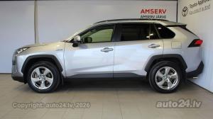 Grey Toyota RAV4 2021 in Tallinn, with an engine capacity of 2.50 L and mileage of 66 thousand km for 29990 €, photo 4 on AUTOMOTO.COM.LV