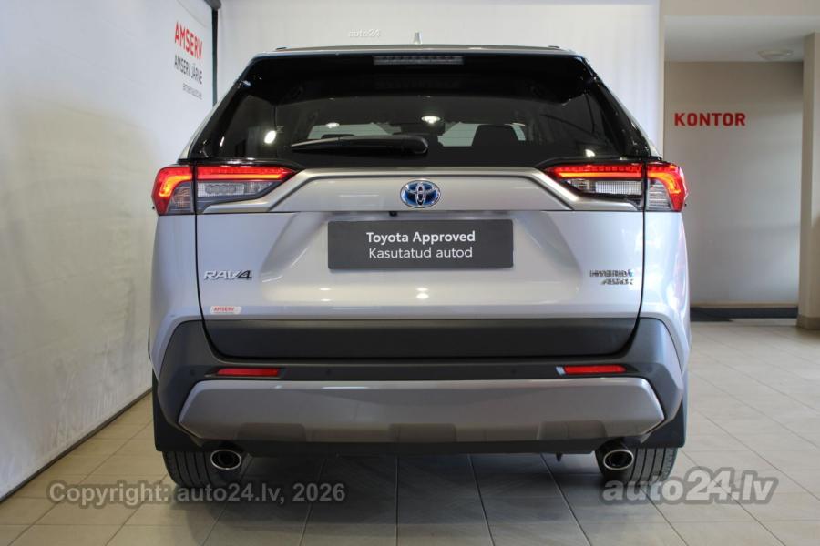 Grey Toyota RAV4 2021 in Tallinn, with an engine capacity of 2.50 L and mileage of 66 thousand km for 29990 €, photo 5 on AUTOMOTO.COM.LV