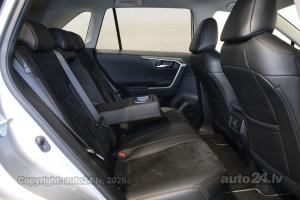 Grey Toyota RAV4 2021 in Tallinn, with an engine capacity of 2.50 L and mileage of 66 thousand km for 29990 €, photo 8 on AUTOMOTO.COM.LV