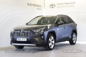 Pelēks Toyota RAV4 2021 Tallina, ar dzinēja tilpumu 1.99 L un nobraukumu 61 tūkst. km par 27500 €, foto  vietnē AUTOMOTO.COM.LV