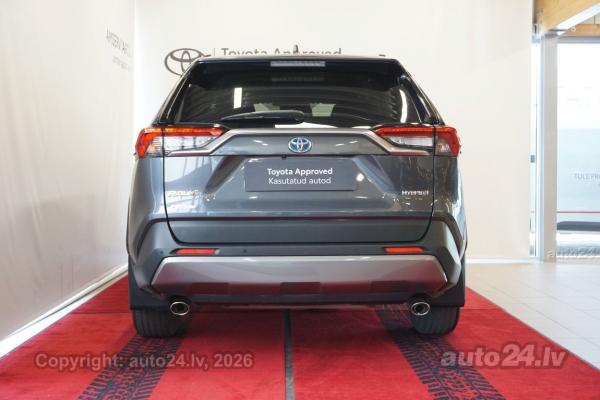 Pelēks Toyota RAV4 2021 Tartu, ar dzinēja tilpumu 2.50 L un nobraukumu 95 tūkst. km par 28490 €, foto 4 vietnē AUTOMOTO.COM.LV
