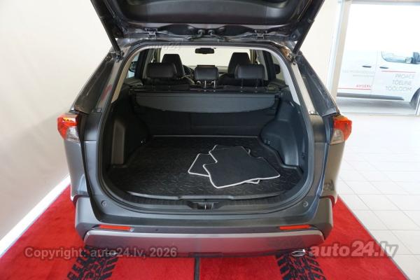 Pelēks Toyota RAV4 2021 Tartu, ar dzinēja tilpumu 2.50 L un nobraukumu 95 tūkst. km par 28490 €, foto 10 vietnē AUTOMOTO.COM.LV