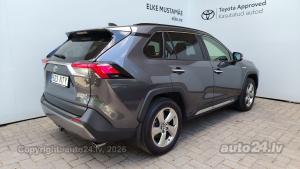 Pelēks Toyota RAV4 2021 Tallina, ar dzinēja tilpumu 2.49 L un nobraukumu 84 tūkst. km par 34495 €, foto 3 vietnē AUTOMOTO.COM.LV