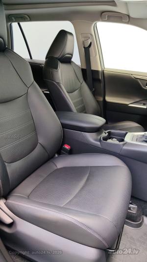 Pelēks Toyota RAV4 2021 Tallina, ar dzinēja tilpumu 2.49 L un nobraukumu 84 tūkst. km par 34495 €, foto 7 vietnē AUTOMOTO.COM.LV