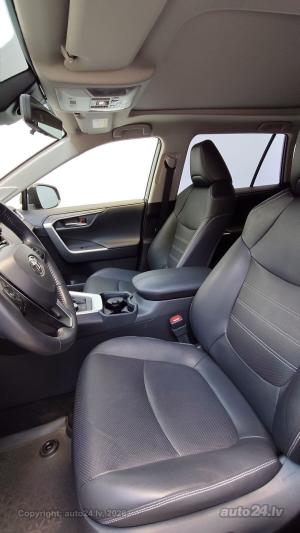 Pelēks Toyota RAV4 2021 Tallina, ar dzinēja tilpumu 2.49 L un nobraukumu 84 tūkst. km par 34495 €, foto 12 vietnē AUTOMOTO.COM.LV