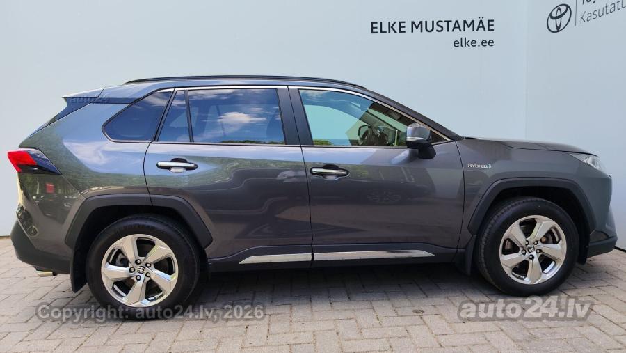 Pelēks Toyota RAV4 2021 Tallina, ar dzinēja tilpumu 2.49 L un nobraukumu 84 tūkst. km par 34495 €, foto 16 vietnē AUTOMOTO.COM.LV
