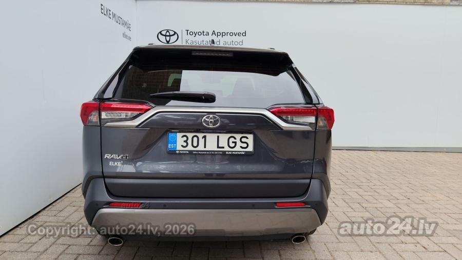 Grey Toyota RAV4 2021 in Tallinn, with an engine capacity of 1.99 L and mileage of 64 thousand km for 23995 €, photo 5 on AUTOMOTO.COM.LV