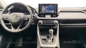 Grey Toyota RAV4 2021 in Tallinn, with an engine capacity of 1.99 L and mileage of 64 thousand km for 23995 €, photo 9 on AUTOMOTO.COM.LV