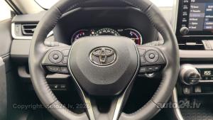 Grey Toyota RAV4 2021 in Tallinn, with an engine capacity of 1.99 L and mileage of 64 thousand km for 23995 €, photo 13 on AUTOMOTO.COM.LV