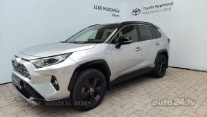 Pelēks Toyota RAV4 2021 Tallina, ar dzinēja tilpumu 2.49 L un nobraukumu 84 tūkst. km par 31495 €, foto  vietnē AUTOMOTO.COM.LV