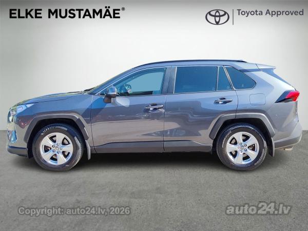 Pelēks Toyota RAV4 2021 Tallina, ar dzinēja tilpumu 1.99 L un nobraukumu 106 tūkst. km par 27995 €, foto 3 vietnē AUTOMOTO.COM.LV