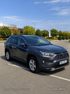 Pelēks Toyota RAV4 2021 Tallina, ar dzinēja tilpumu 2.00 L un nobraukumu 88 tūkst. km par 27900 €, foto 3 vietnē AUTOMOTO.COM.LV