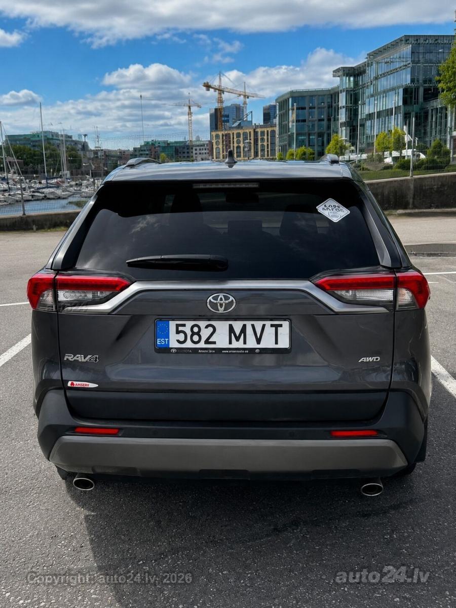 Pelēks Toyota RAV4 2021 Tallina, ar dzinēja tilpumu 2.00 L un nobraukumu 88 tūkst. km par 27900 €, foto 5 vietnē AUTOMOTO.COM.LV