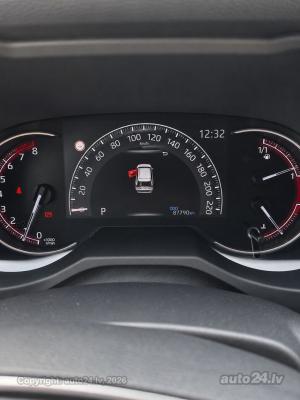 Pelēks Toyota RAV4 2021 Tallina, ar dzinēja tilpumu 2.00 L un nobraukumu 88 tūkst. km par 27900 €, foto 7 vietnē AUTOMOTO.COM.LV