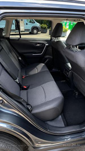 Pelēks Toyota RAV4 2021 Tallina, ar dzinēja tilpumu 2.00 L un nobraukumu 88 tūkst. km par 27900 €, foto 11 vietnē AUTOMOTO.COM.LV