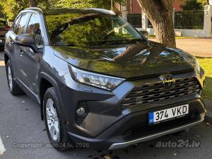 Grey Toyota RAV4 2021 in Tallinn, with an engine capacity of 2.00 L and mileage of 87 thousand km for 22900 €, photo  on AUTOMOTO.COM.LV