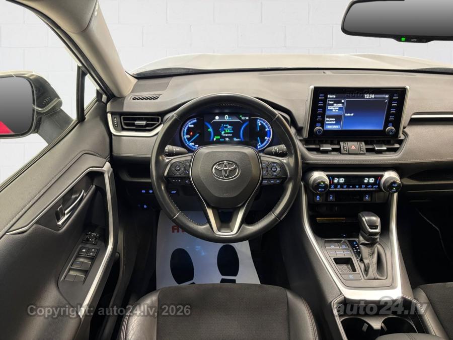 Grey Toyota RAV4 2021 in Tartu, with an engine capacity of 2.50 L and mileage of 133 thousand km for 26190 €, photo 10 on AUTOMOTO.COM.LV