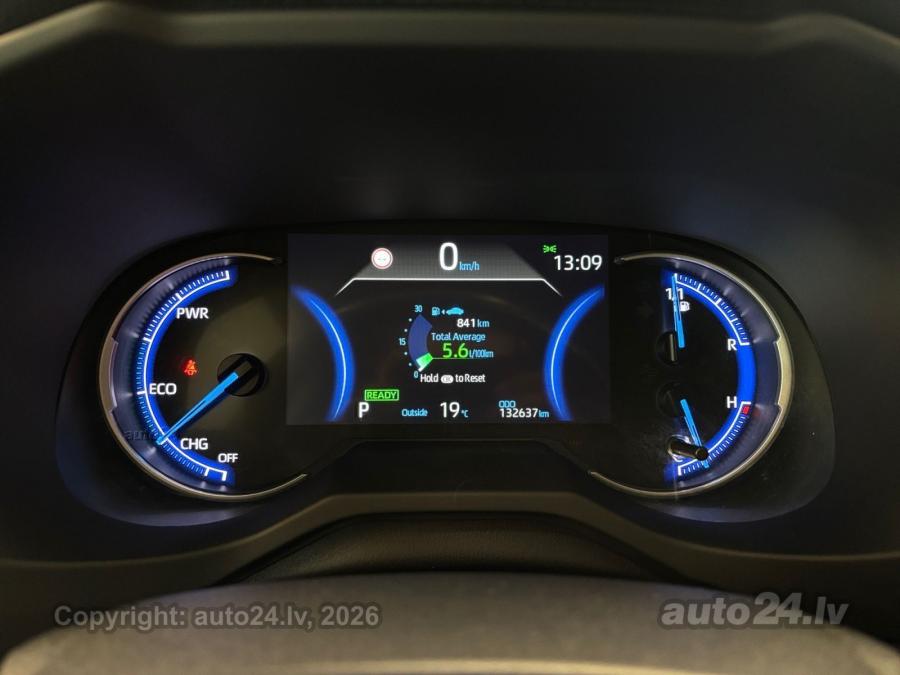 Grey Toyota RAV4 2021 in Tartu, with an engine capacity of 2.50 L and mileage of 133 thousand km for 26190 €, photo 14 on AUTOMOTO.COM.LV