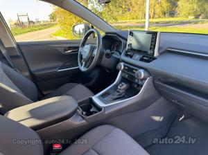 Серый Тойота РАВ 4 2021 в Таллин, объемом двигателя 2.00 л и пробегом 80 тыс. км за 25900 €, фото 13 на AUTOMOTO.COM.LV