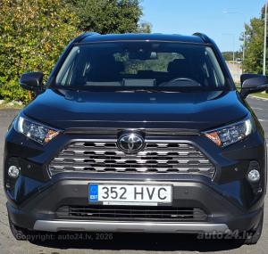 Grey Toyota RAV4 2021 in Tallinn, with an engine capacity of 2.00 L and mileage of 49 thousand km for 26900 €, photo 5 on AUTOMOTO.COM.LV