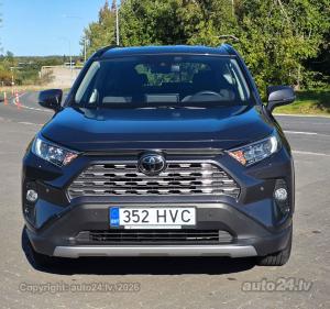 Grey Toyota RAV4 2021 in Tallinn, with an engine capacity of 2.00 L and mileage of 49 thousand km for 26900 €, photo 11 on AUTOMOTO.COM.LV