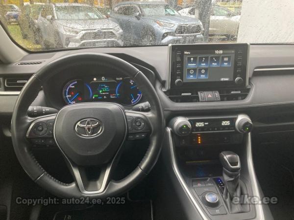 Pelēks Toyota RAV4 2022 Tallina, ar dzinēja tilpumu 2.49 L un nobraukumu 106 tūkst. km par 35495 €, foto 11 vietnē AUTOMOTO.COM.LV